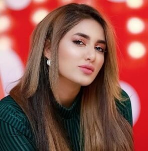 Mathira Height, Weight, Age, Body Measurement, Bra Size, Husband, DOB ...